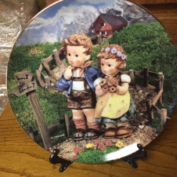 Accents | Mj Hummel Little Companions Danbury Mint 8 Collector Plate ...